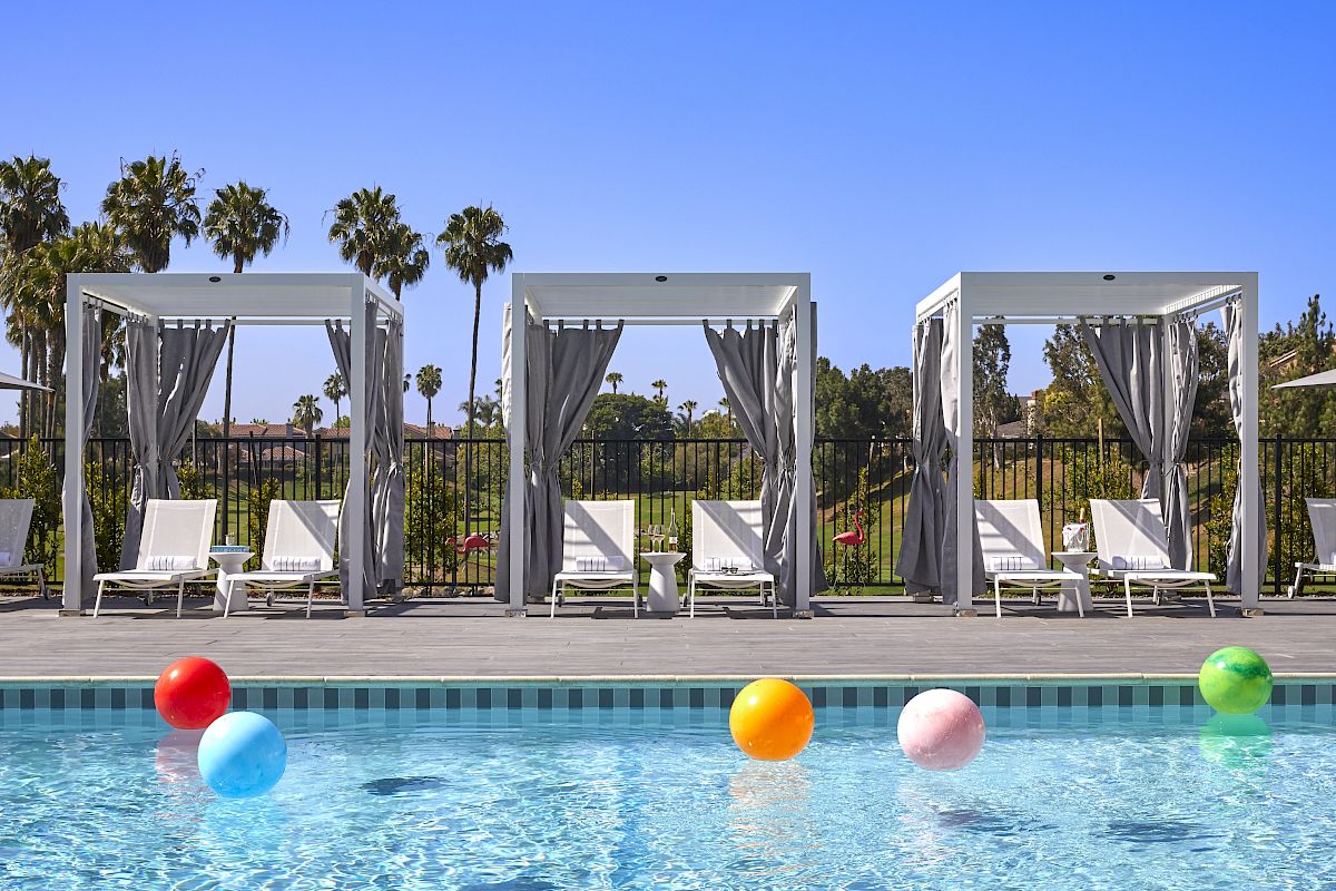 Stay Cool Pool & Private Cabanas Manhattan Beach - westdrift Manhattan ...